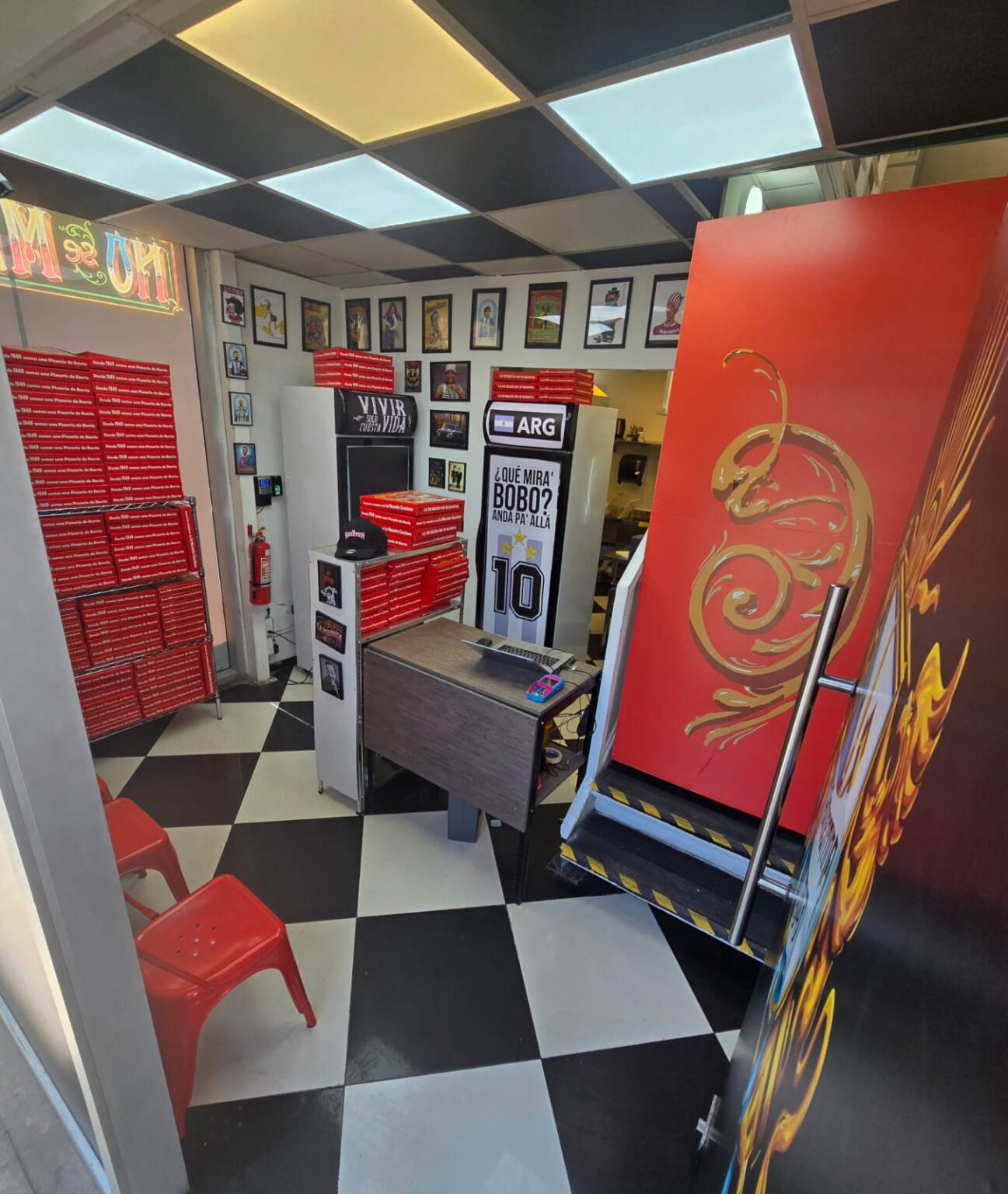Locales Pizzeria