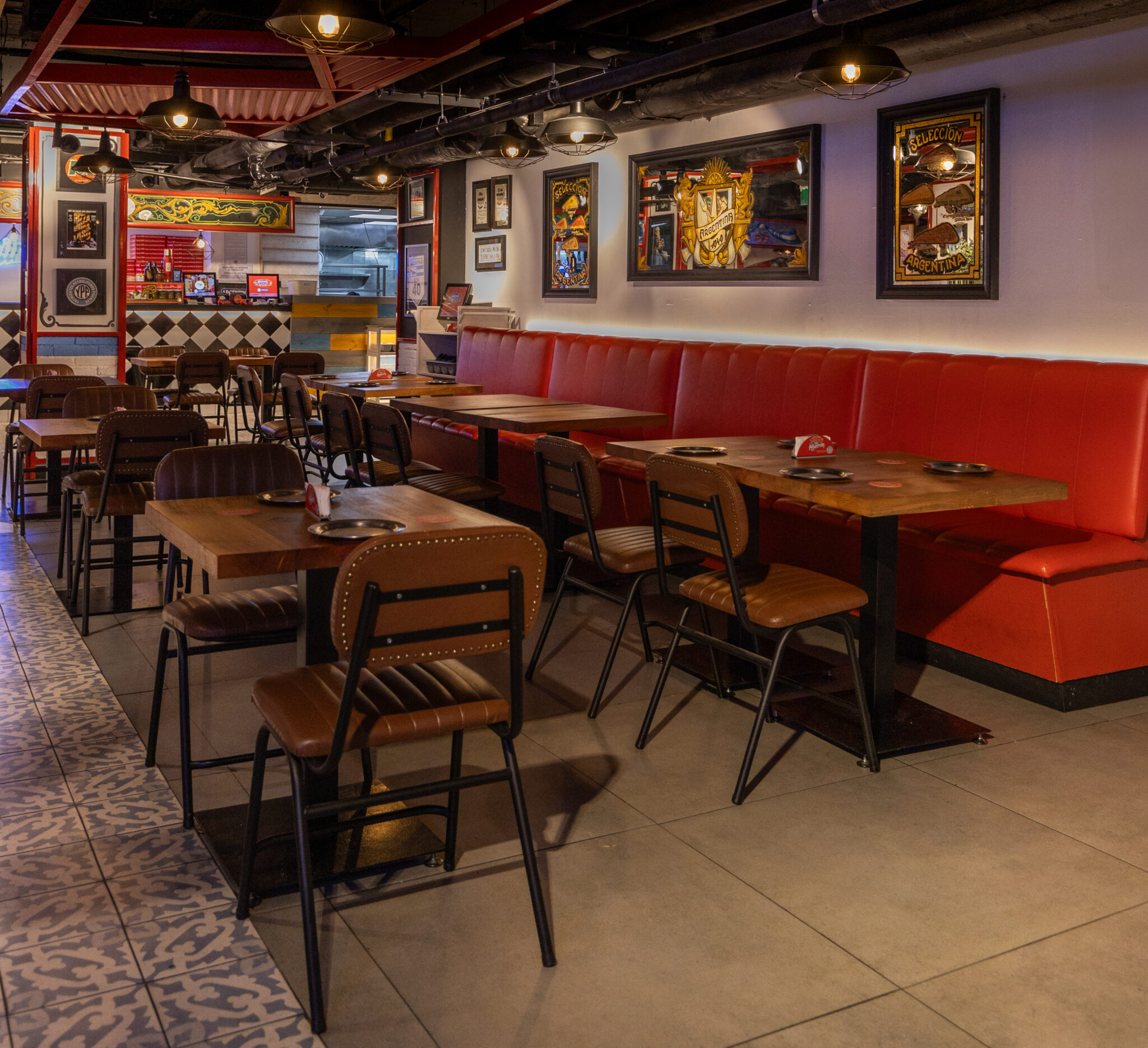 Locales Pizzeria